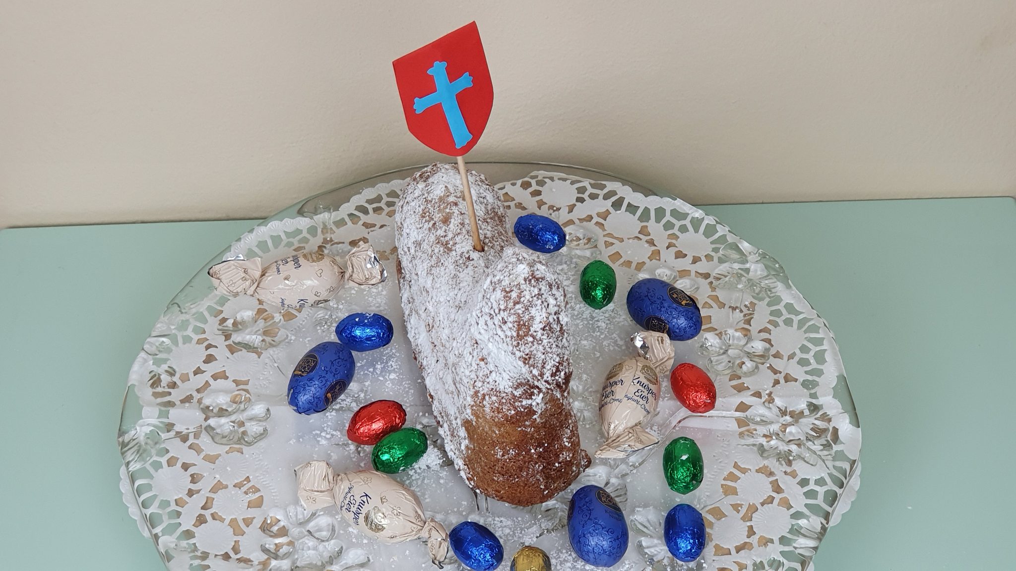 Simple German Easter Lamb Cake (Osterlamm Kuchen) - chenguins - A food ...
