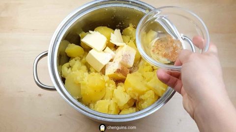 How to make Classic German Potato Purée (Kartoffelbrei Rezept ...